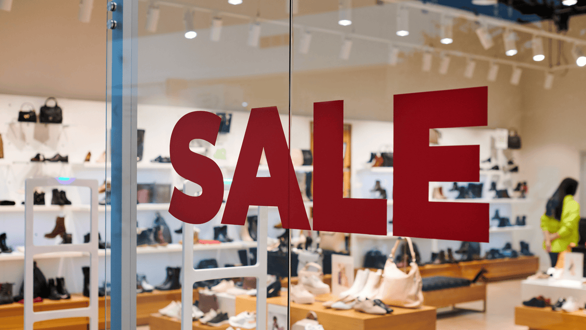 Using Sign Holders and Acrylic Displays for Advertising and Sales Prom ...